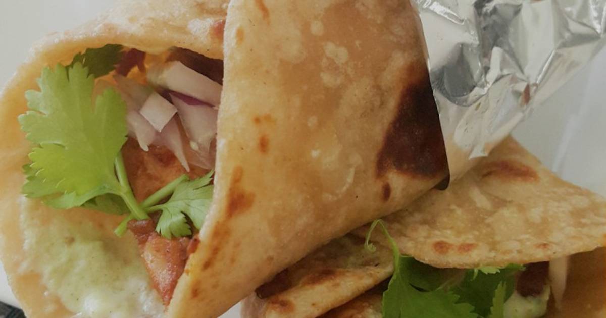 Chicken kati rolls Recipe by shrilatha prabhudev - Cookpad