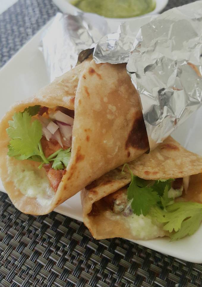 Chicken kati rolls Recipe by shrilatha prabhudev - Cookpad