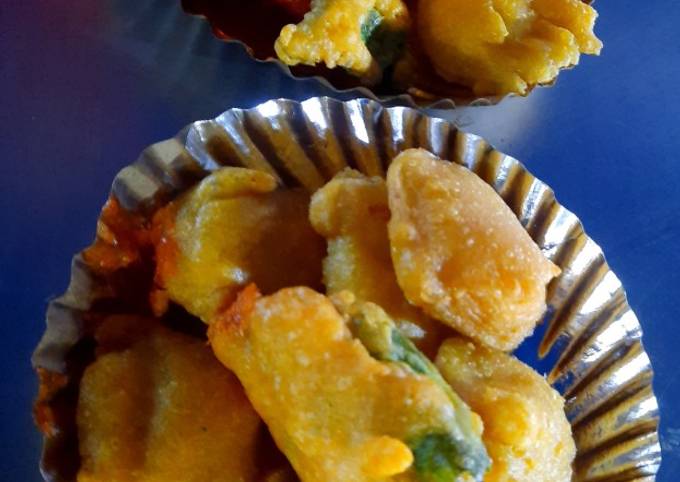 Mix pakoda Recipe by Dolly Kachhwani - Cookpad
