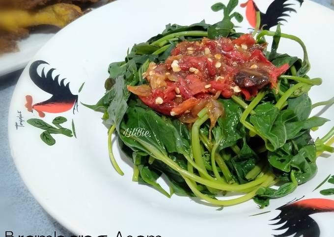 Resep Brambang Asem Daun Ubi Khas Solo oleh LilBie - Cookpad