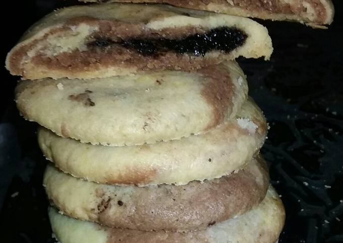 Marble Lava Biscuits Recipe by Tanmmab Ch - Cookpad