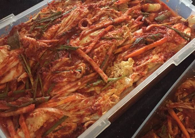 Resep Kimchi Bucket w/ Cumi Asin oleh Firda@home - Cookpad