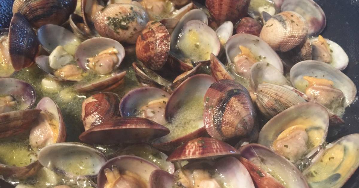 Almejas chilenas abiertas con cerveza Receta de Bernardo Perez- Cookpad