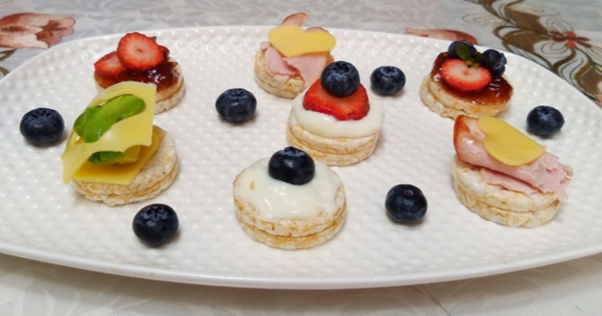 Galletas De Arroz Con Palta, Jamón Ahumado, Frutas, Queso, Mermelada ...