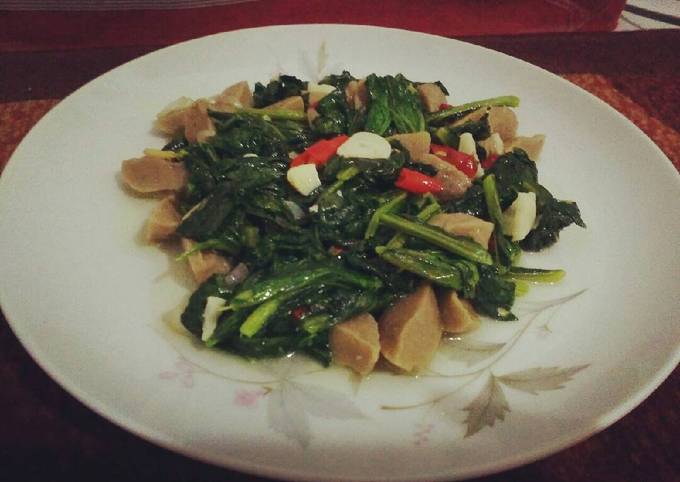 Resep Tumis Sawi Hijau Bakso oleh Rubinetta Fardhani - Cookpad
