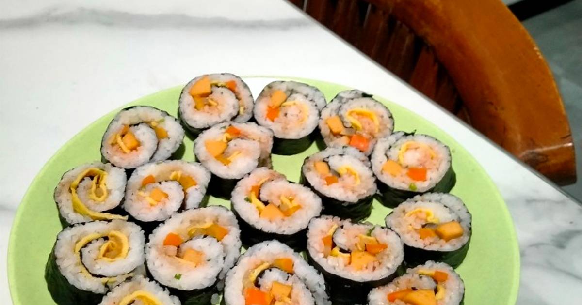 Resep Sushi Simple (cocok untuk bekal) oleh Charmelita - Cookpad