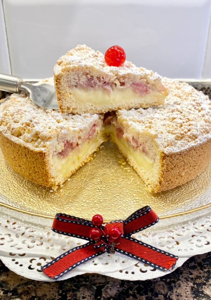 Pastel con crema y fresas en almíbar Receta de javilowin- Cookpad