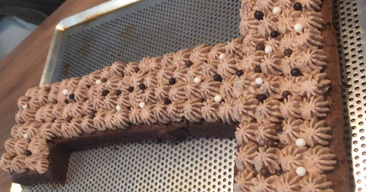 Number Cake Avec Un Brownie Et Une Ganache Montée Au Chocolat de Sucre ...