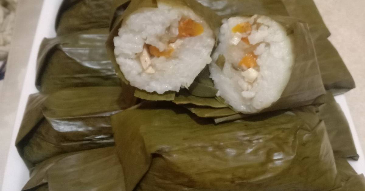 Resep Buras/ lontong isi. 🙏 oleh sekar nur septi - Cookpad