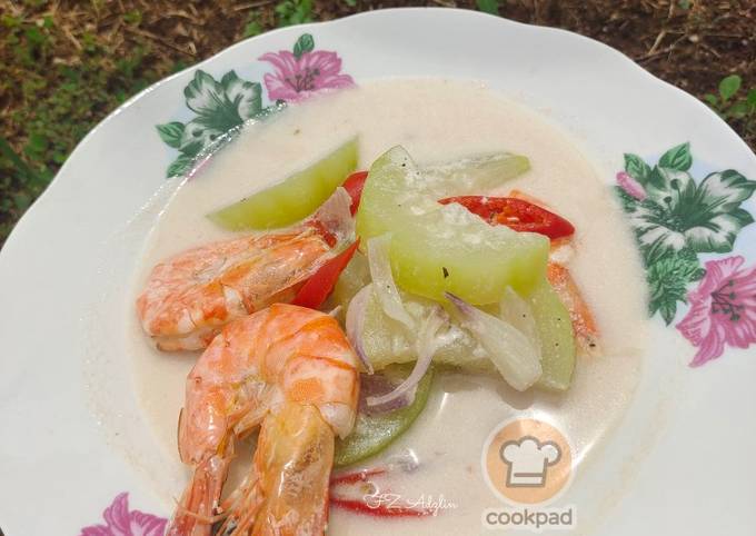 Resipi Labu Air Masak Lemak Putih Bersama Udang oleh FZ Adzlin - Cookpad