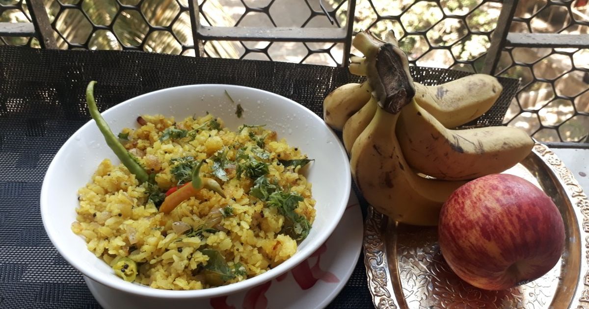 Kaanda Batata Poha (Onion/Potato Poha) Recipe by Sana Tungekar - Cookpad