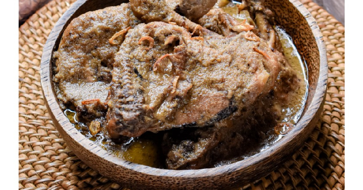 Resep Ayam Telur Bumbu Areh oleh Dini Danuraja - Cookpad