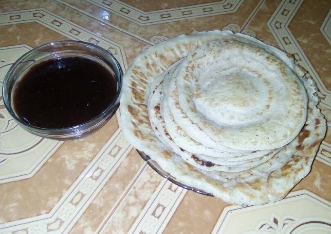 Resep Pan cake jadul rasa pisang di cocol coklat oleh mamah ilham - Cookpad