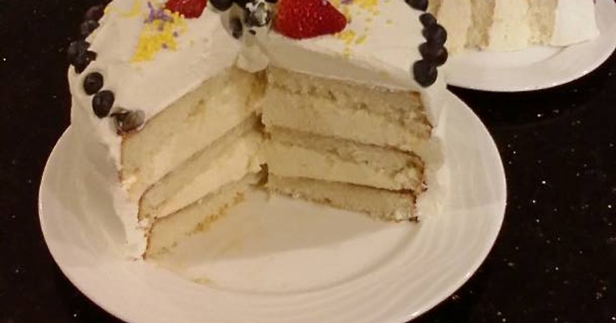 Vanilla Layer Cake With Lemon Cream Filling And Lemon Whipped Cream ...