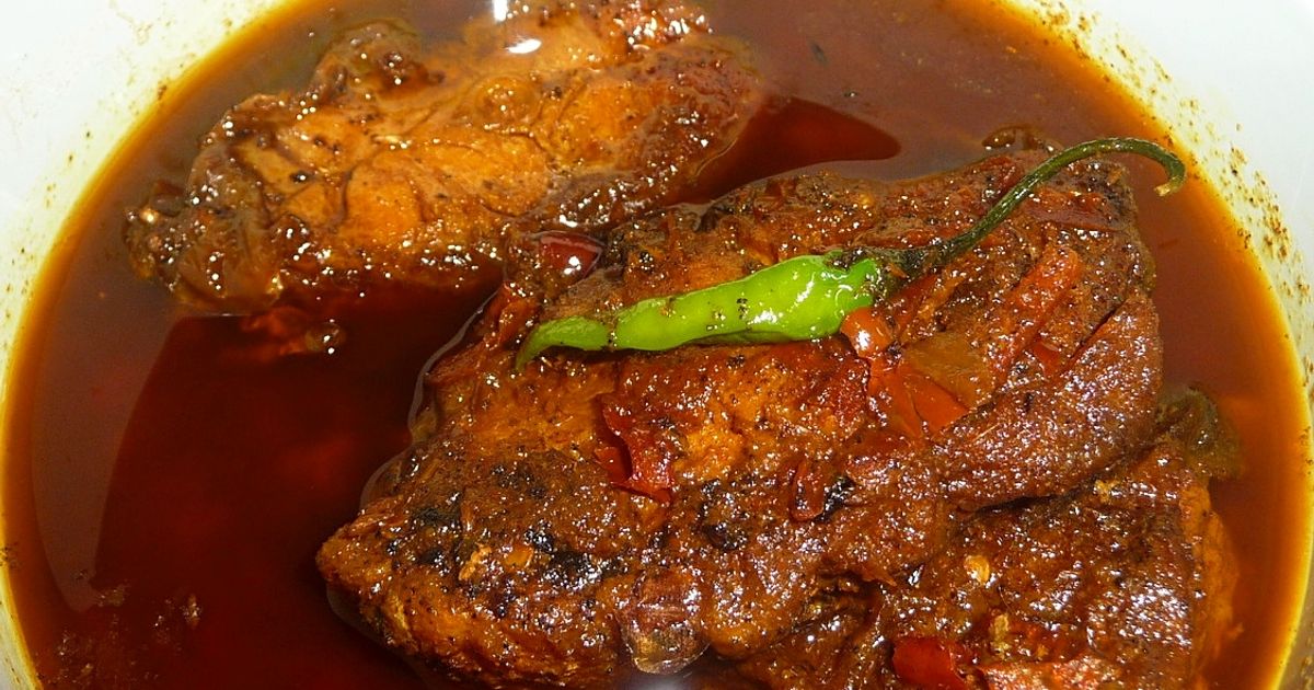 Ruhu Fish Curry | The Pice Hotel Style | Flavours Of North Kolkata ...