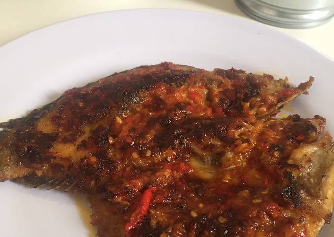 Resep Ikan bakar Padang by Cheche kitchen oleh Yulia Helsi - Cookpad