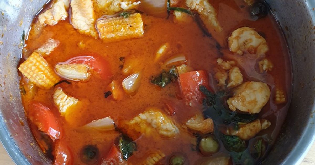 Red Curry With Chicken And Vegetables Recipe by LaLa Land - Cookpad