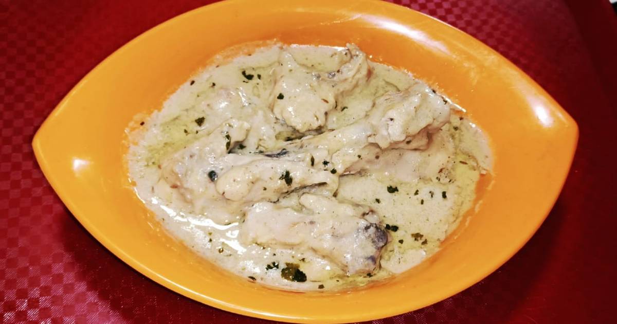 White Chicken gravy Recipe by Noor saba - Cookpad