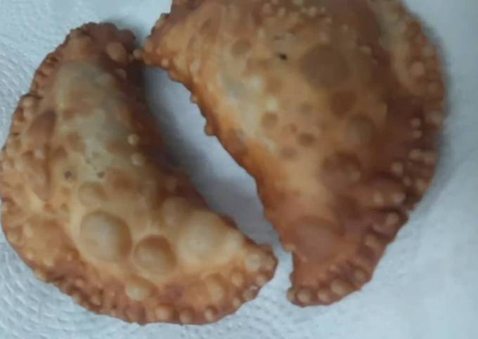 Pásteis de Massa Tenra Receita por Ana Valadares - Cookpad