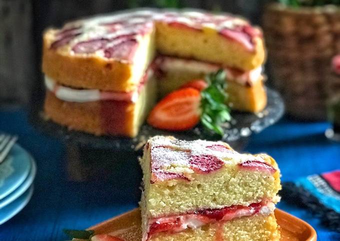 Resipi 🍓Victoria sandwich cake oleh Keroroyz Royz - Cookpad