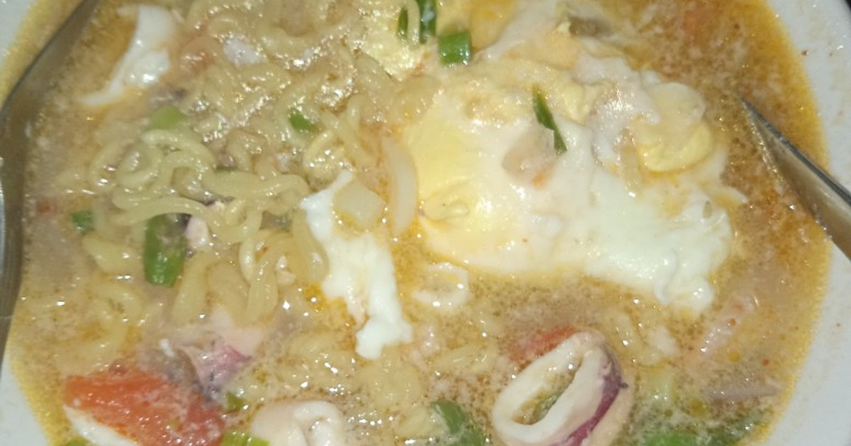 Resep Mie Kuah Cumi Cumi oleh Diyan Mekawati - Cookpad