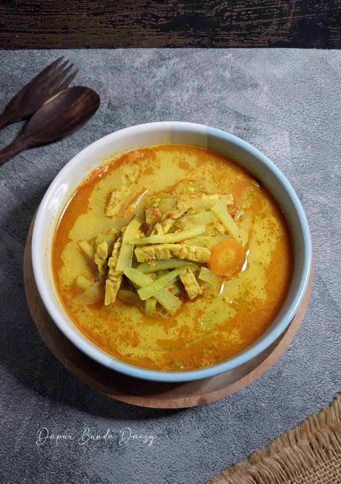 Resep Lodeh Labu Siam dan Tempe oleh Dapur Bunda Daisy - Cookpad