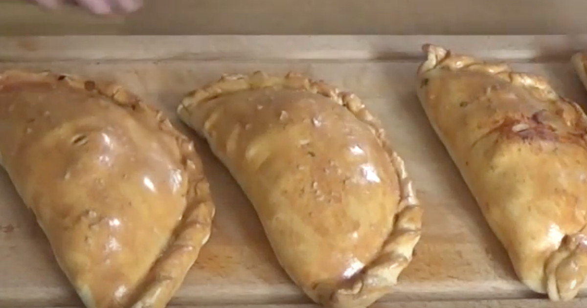 Traditional Cornish Pasties Recipe by Uncle Matt's Cookery Lessons ...