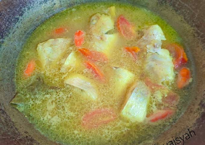 Resep Ikan Kakap Kuah Kuning oleh Helny Ummu Fathaya - Cookpad
