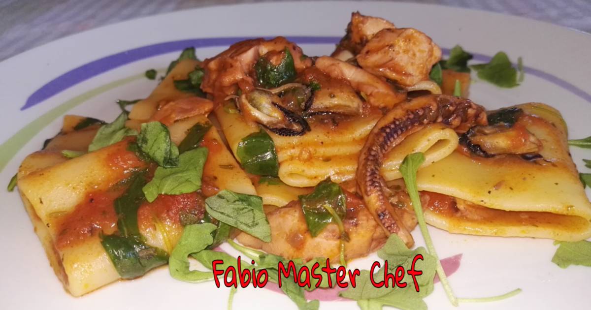 Ricetta Paccheri con Tentacoli di Calamari, Cozze e Rucola di Fabio Del ...