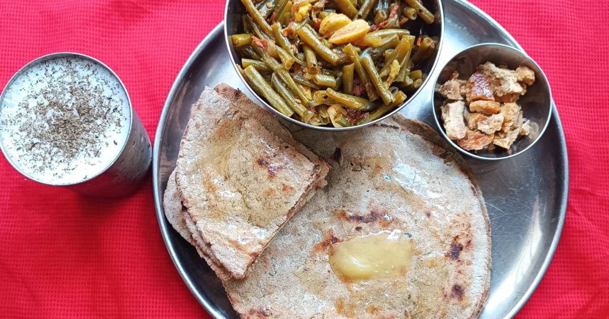Garlic Masala Rotlo With French Beans Subji (Gujarati) Recipe by ...