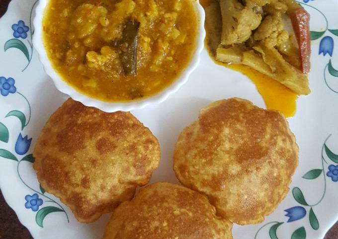 Aloo Bedmi Recipe by Nilu Rastogi - Cookpad