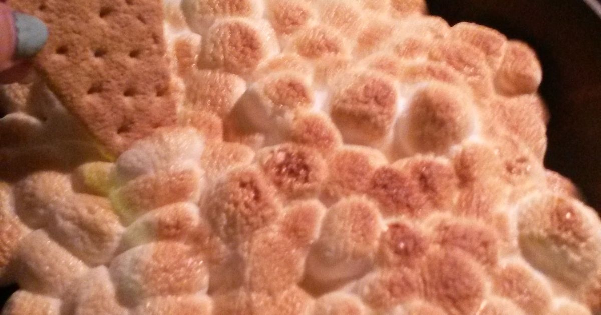 S'mores Marshallow Dip Recipe by AddiB123