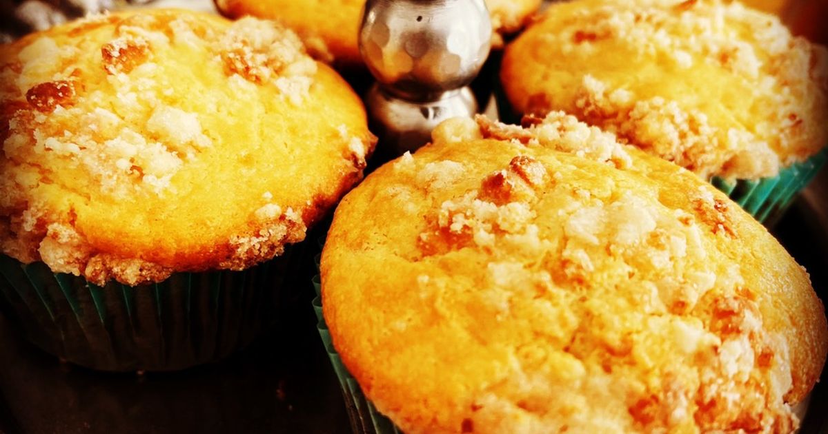 Filipino Cheese Cupcakes With Cheese Crumble Recipe by Minda