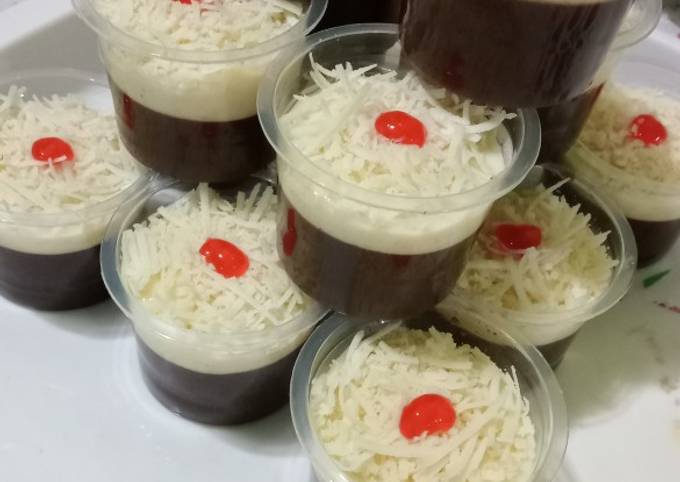 Resep Puding coklat fla su2 keju toping keju oleh DapoerDD - Cookpad