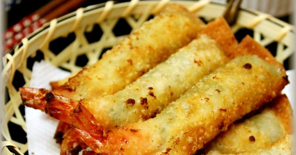 Crispy Shrimp And Shiso Leaf Gyoza Rolls Recipe by cookpad.japan