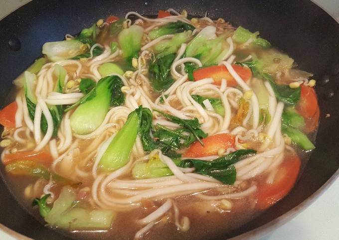 Resep Mie rebus oleh Pawon Soimut - Cookpad