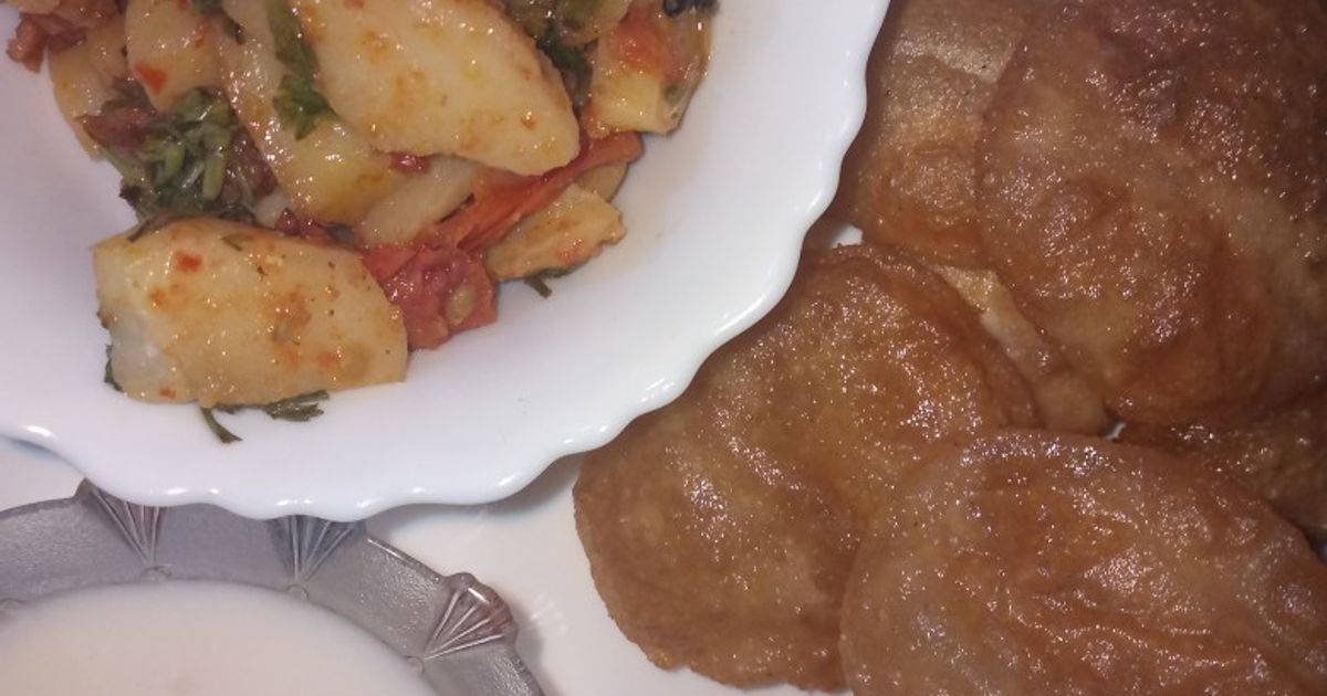 One Bite Puri With Alu Sabzi Recipe by Uzma Syed - Cookpad