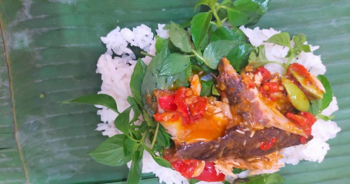Resep Nasi bakar pindang pedas oleh Ratna | dapur mamahaki - Cookpad