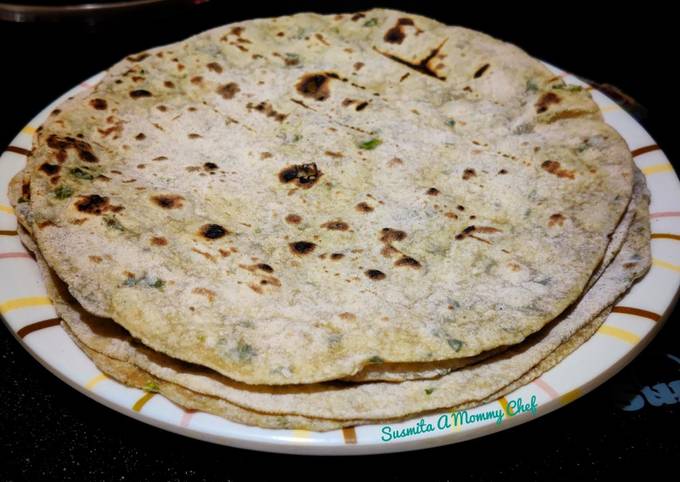 Palak roti Recipe by Susmita Patnaik - Cookpad