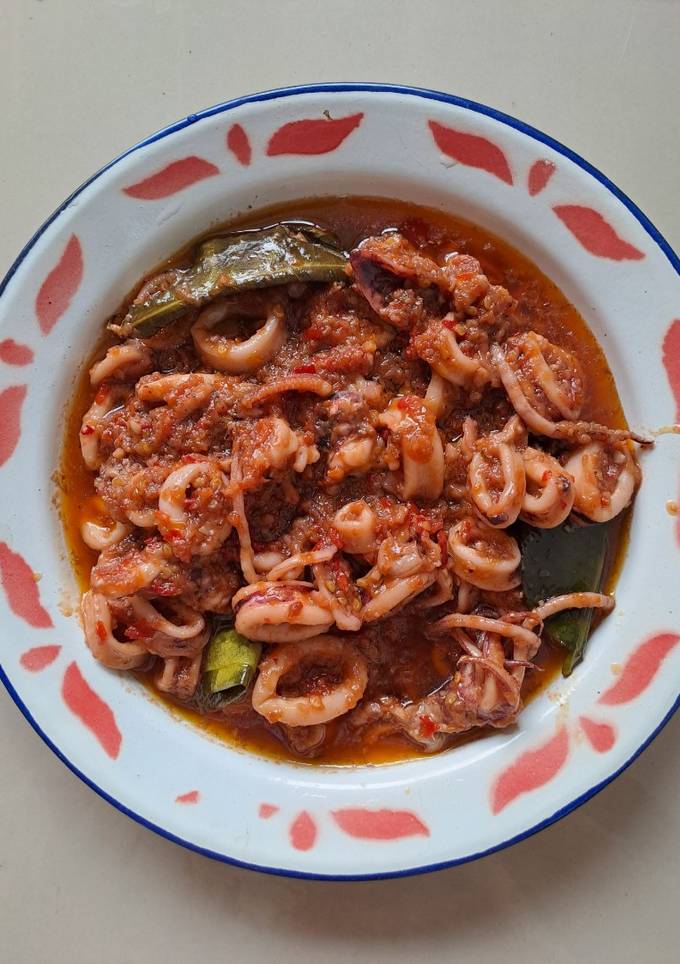 Resep 7. Sambal Cumi bumbu seadanya oleh Syafira Farhanah - Cookpad
