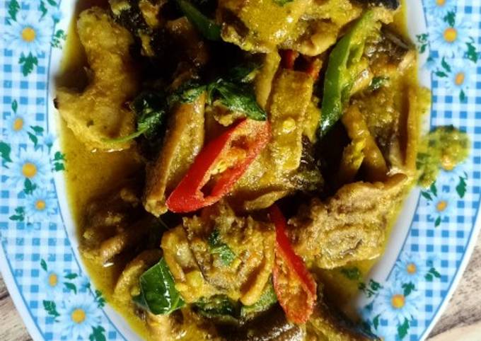 Resep Belut bumbu kuning oleh P U T R I 🌻 - Cookpad
