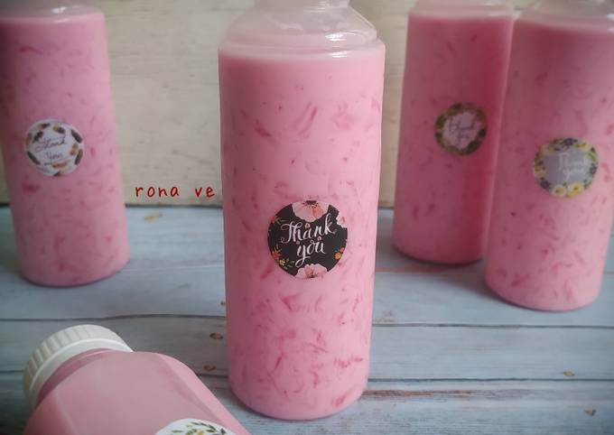 Resep Es Lumut Strawberry oleh Rona Ve - Cookpad Resep Es Lumut Strawberry oleh Rona Ve - Cookpad