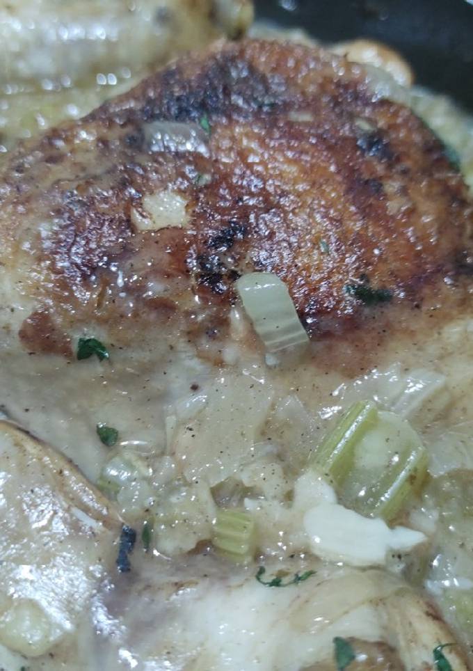 Pollo con salsa de apio Receta de Lorena Bertoni 😋- Cookpad