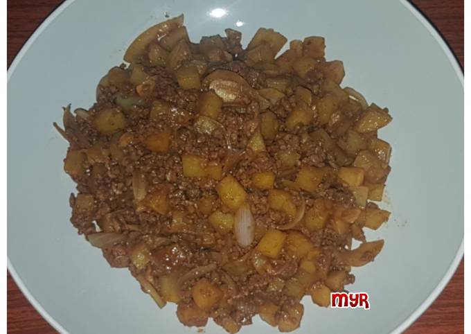 Resep Tumis Kentang Sapi Cincang oleh MyR - Cookpad