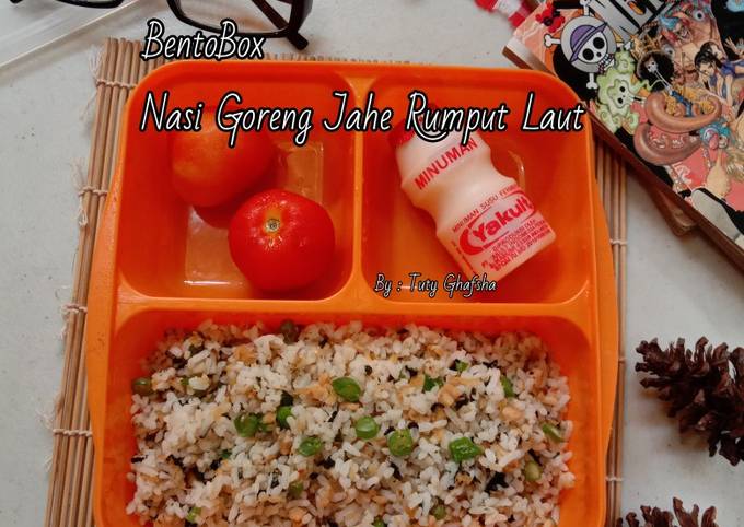 Resep BentoBox Nasi Goreng Jahe Rumput Laut oleh Tuty Ghafsha - Cookpad