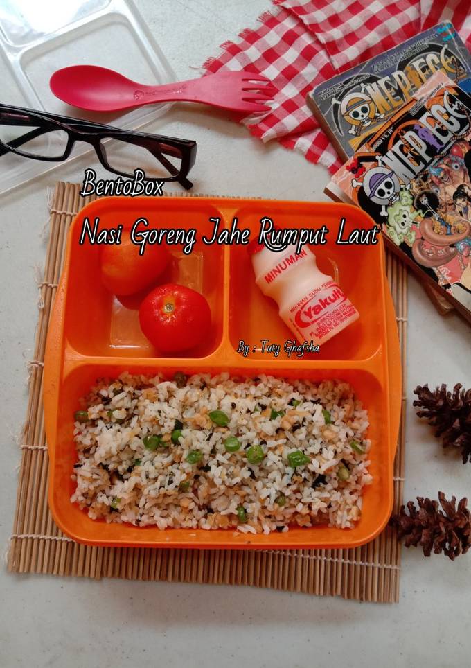 Resep BentoBox Nasi Goreng Jahe Rumput Laut oleh Tuty Ghafsha - Cookpad