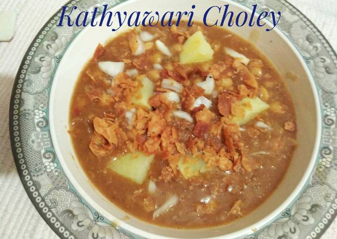 Kathyawari Gujrati Choly Recipe by J Junaid Motiwala - Cookpad
