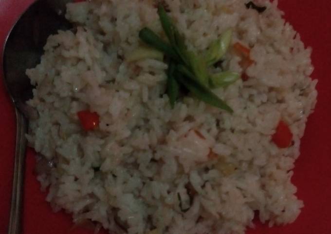 Resep Nasgor simple oleh Ochy Maranda - Cookpad