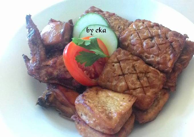 Resep Ayam Tahu Tempe Goreng Bacem 🍗🍴 oleh Eka Kusuma - Cookpad