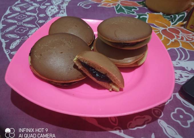 Resep Dorayaki Doraemon oleh niar riri - Cookpad